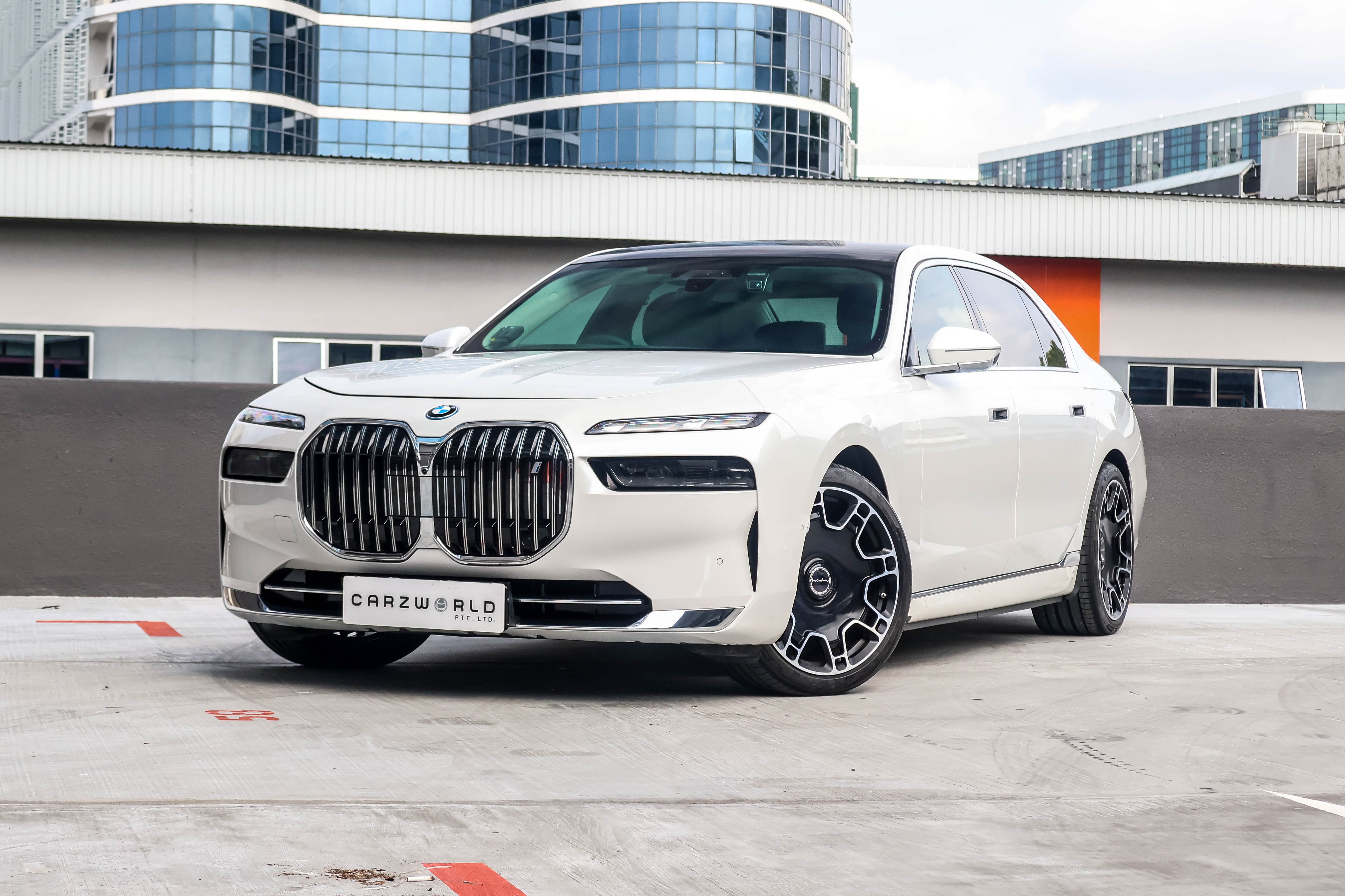 BMW i7 Electric eDrive50 Pinnacle - 8000km / 22-Mar-2024 / 1 - CarZ ...