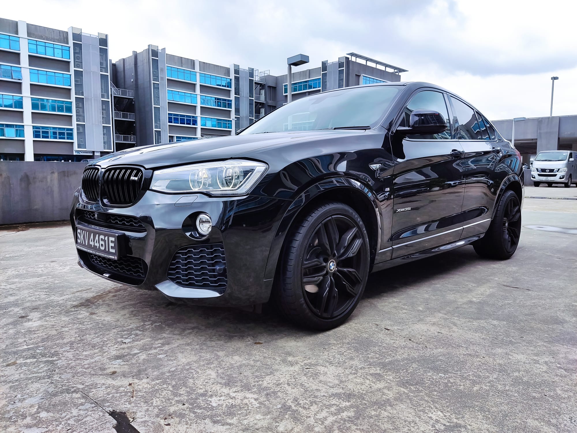 BMW X4 xDrive35i M-Sport Sunroof - Default Title - CarZ World